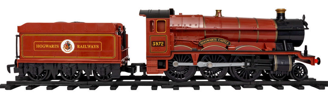 Toy Review: Hogwarts Express Ready-to-Play Train Set | The Pop Insider