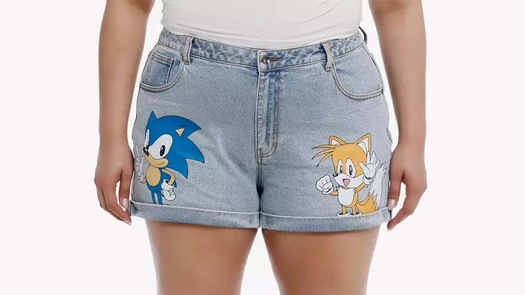 SONIC THE HEDGEHOG SONIC & TAILS MOM SHORTS - The Pop Insider