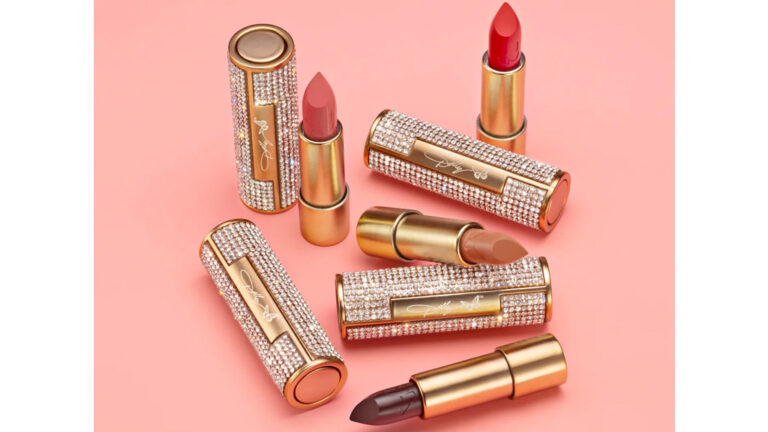 Dolly Parton's Cosmetics Line Launches with Heaven's Kiss Lipstick Set ...