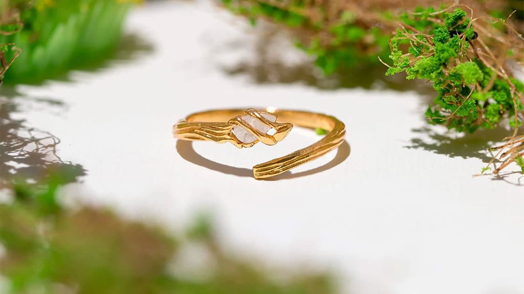 GIRLS CREW X LORD OF THE RINGS JEWELRY - The Pop Insider